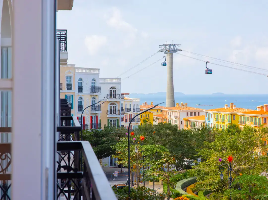 Lotus Home Cafe - Cable Car Station - Phú Quốc