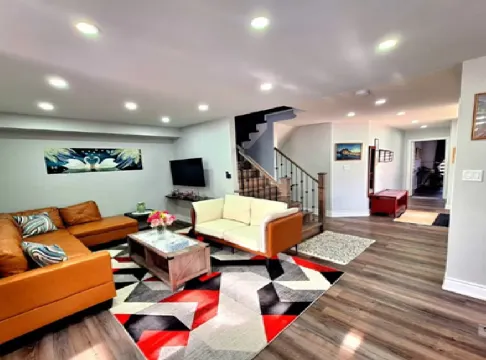 4 Bedrooms + Den/office 4 Baths Entire Home - Milton, ON, Canada