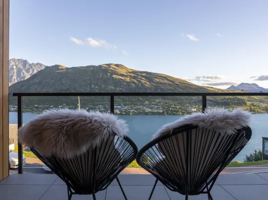 Fantastic 4 Bdr Home | Ac | Wi-fi | Coffee Machine - Queenstown