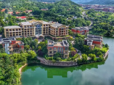 Qingdao Mt. South On The Water  Hotel - Qingdao