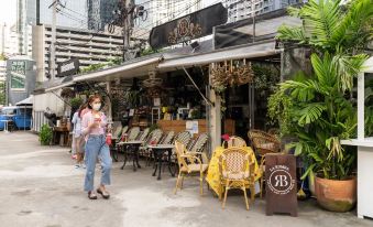 Bella Rama 9 Apartment Bangkok [near central rama 9 shopping mall ...
