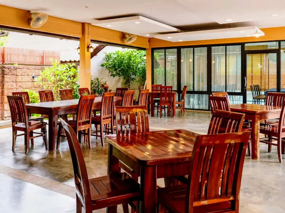 The Nine Bed & Restaurant - Kanchanaburi