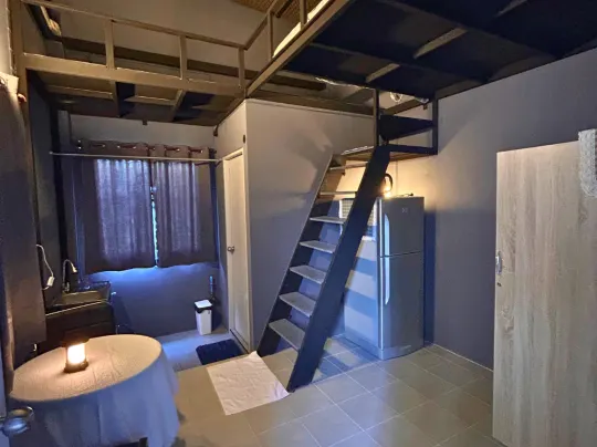 Munchies Bed & Breakfast - Bangkok