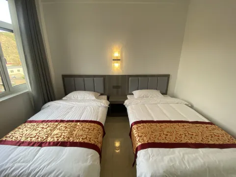 Huazhu Express Hotel - Dingxi