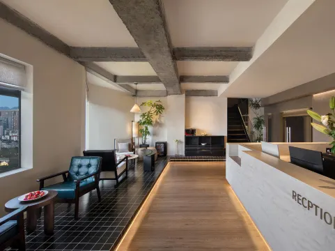 Chongqing Yujian High-altitude River View Hotel - Chongqing