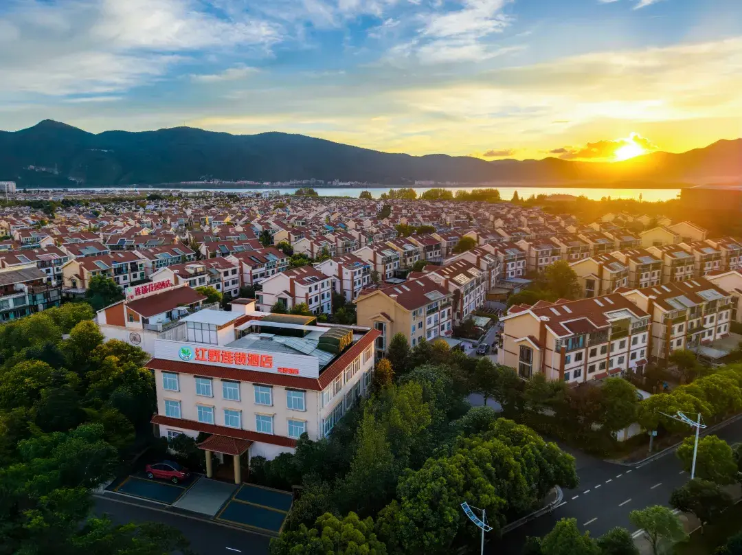 Jiangye  Chain  Garden  In  Dianchi  Resort,kunming - Kunming