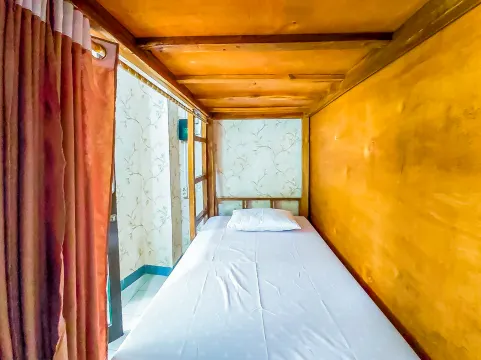 Shooting Star Hostel Kuta Redpartner - Mixed Dormitory - Legian