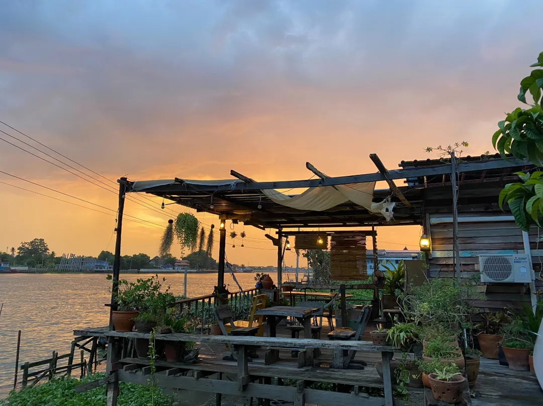 Baan Golite Ko Kret - Pak Kret