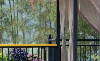 NO.85, Mountain wild and Creekside Holiday Homestay.(85号·山野溪畔度假民宿 ...