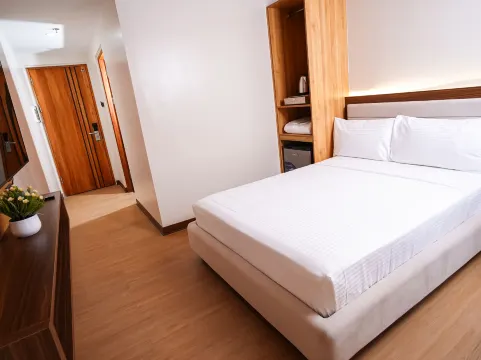 Gonzales Hotel - Cauayan City