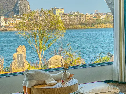 8th Floor Shanshuijian Homestay) - Guilin