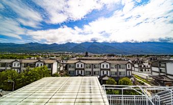 Yanmo · Vista｜Panoramic Sky Garden Overlooking Cangshan & Erhai ...