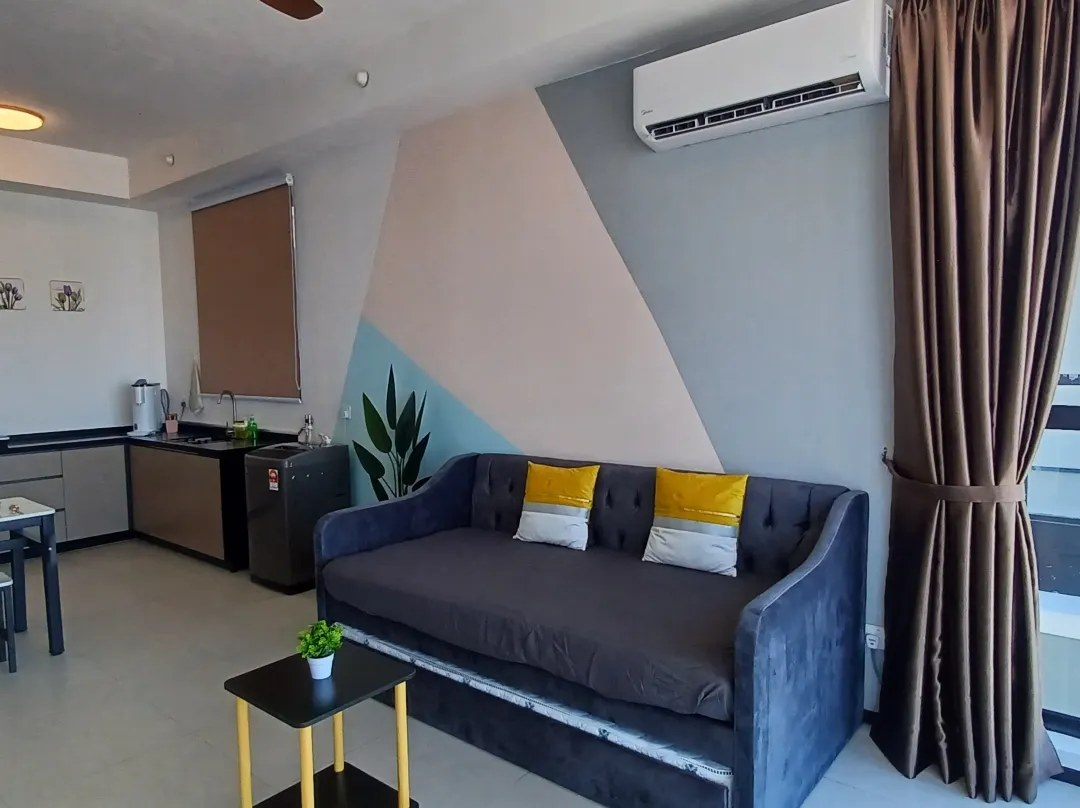 Stylish 2br At Urban Suite With Infinite Pool - Penang Island