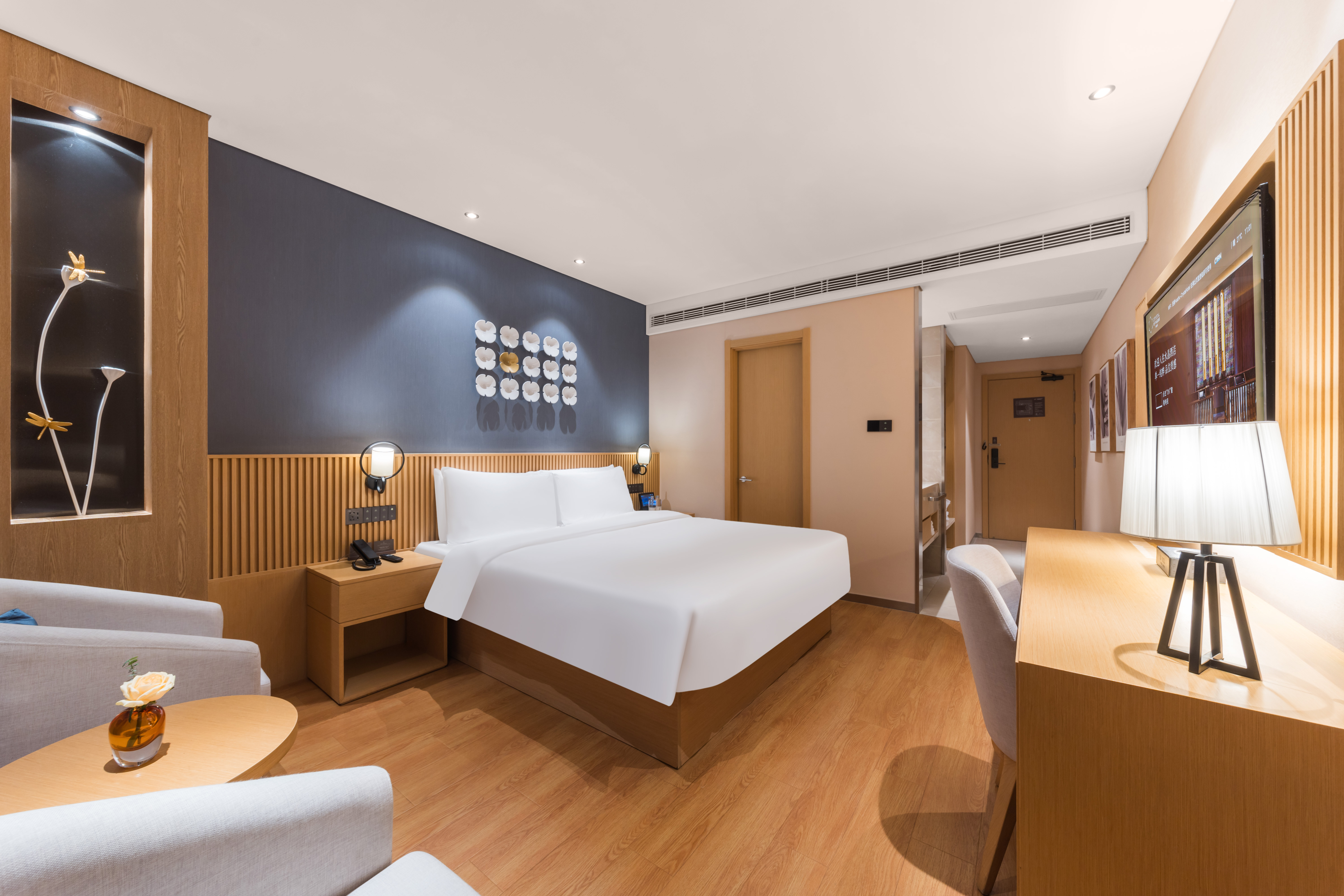 Crystal Orange Shanghai the Bund Yu Garden Hotel - 117 Verified Photos ...