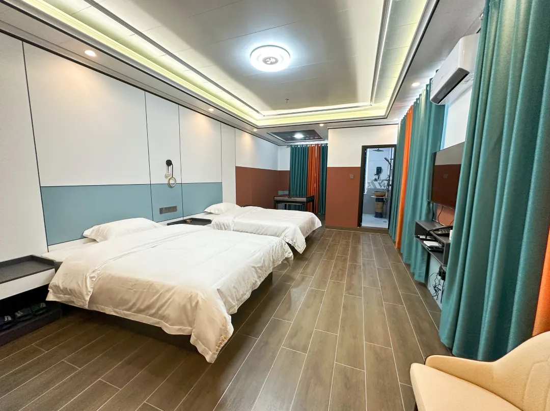 Golden Wowo Hotel - Danzhou