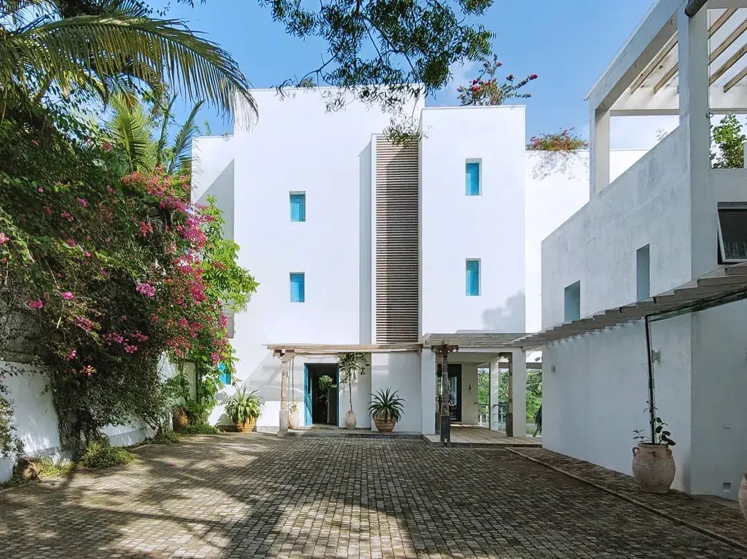 33 Lake Terrace - Hikkaduwa
