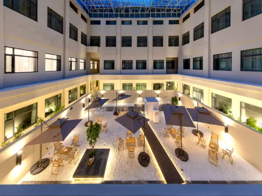 Atour Hotel Lhasa The Potala Palace Plaza Beijing Middle Road - Tibet