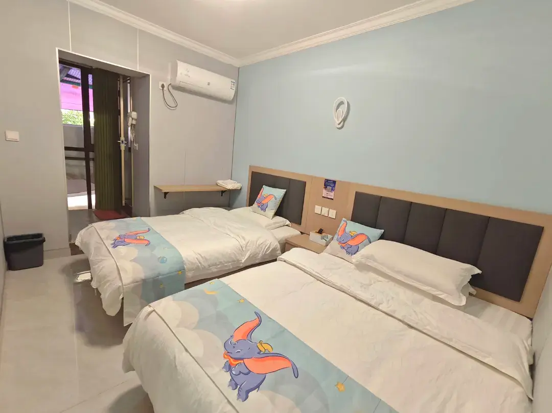 Autumn Maple Guesthouse - Kunming