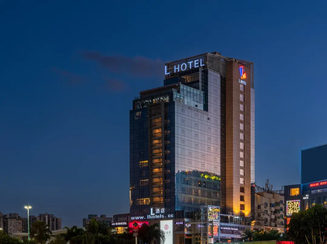 Zhuhai L Hotel （Gongbei Port High-speed Railway Station） - Zhuhai