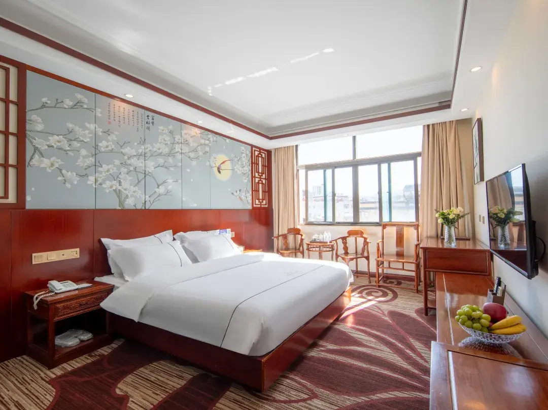 Ruichen Hotel - Lincang