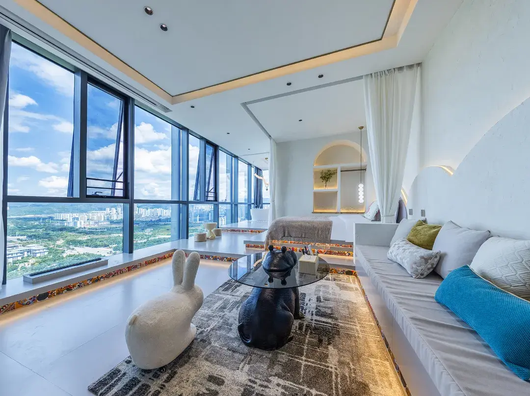 Seven Color Cloud Night - Kunming