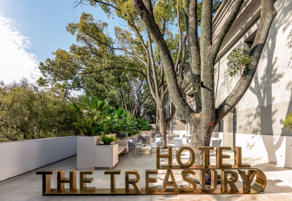 THE TREASURY HOTEL(上海金桥国际商业广场EKA天物珍宝酒店), Shanghai (Prices & Reviews ...
