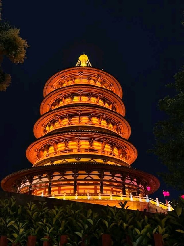 Temple Dreams🌙｜Trip.com 洛陽