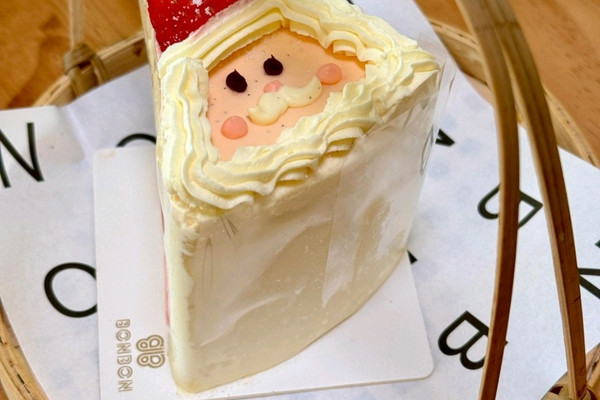 Best Pastries and Cakes @Bonbon Cafe | Trip.com Miri