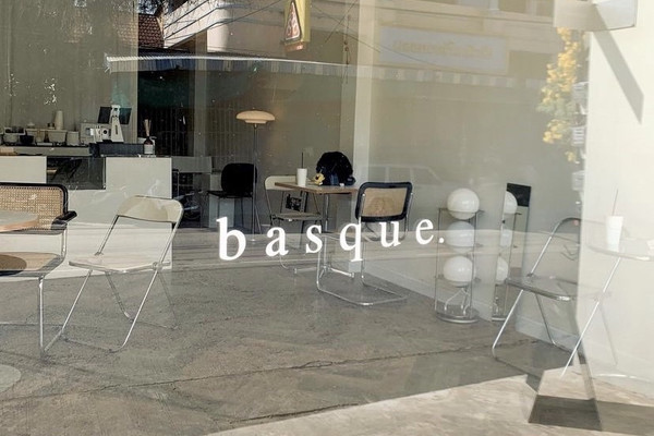 Basque cafe | Trip.com เพชรบูรณ์