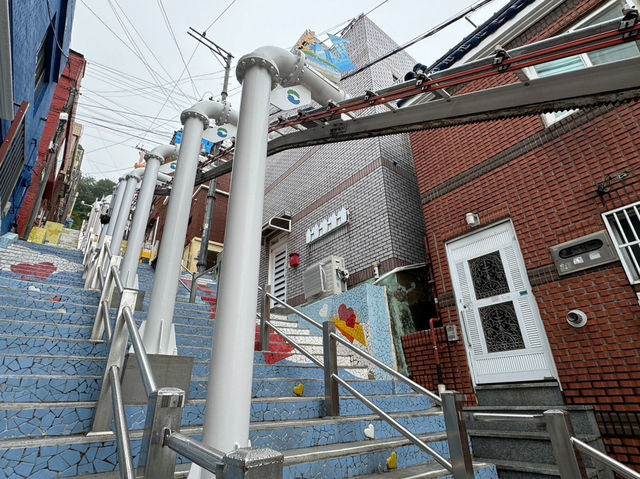 Busan, South Korea ~ Stairs of Wishes Monorail's 192 Steps (So cute and ...