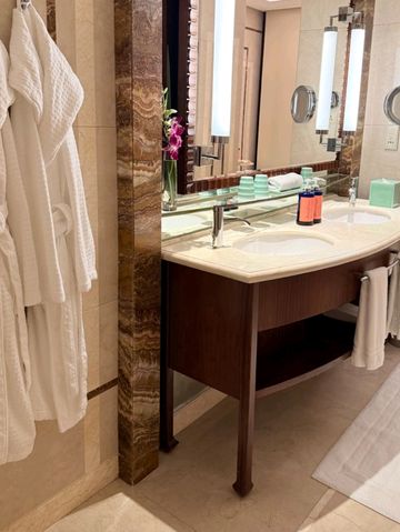 #chinaadventures 🏨 Seasons Ho | Trip.com China