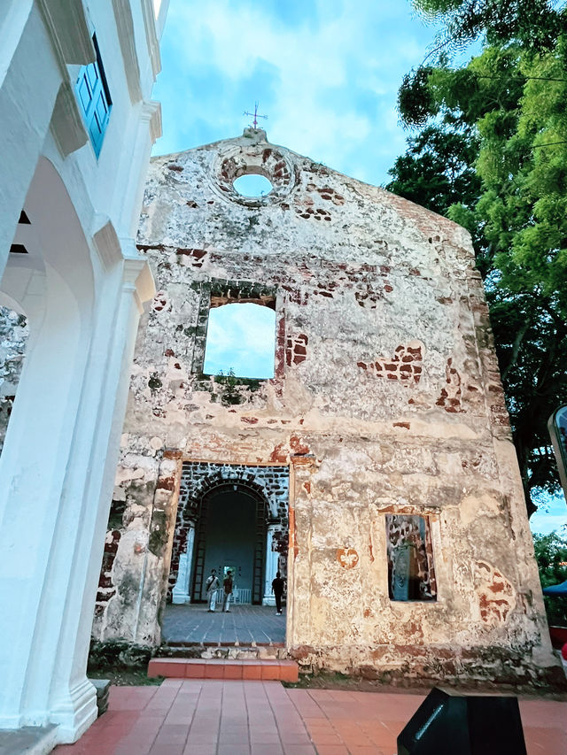 Bukit Melaka: Scenic Views and Sacred Silence Above the City | Trip.com ...