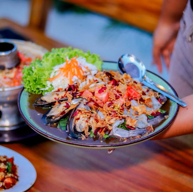 Larn Rim Nam, Muak Lek, Saraburi. | Trip.com Muak Lek