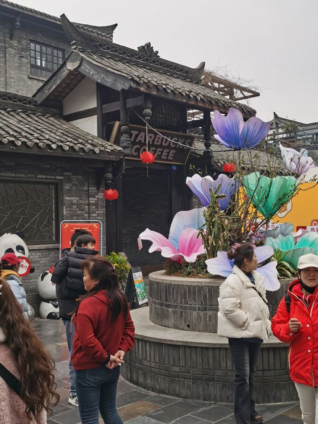 The fusion of modern life with tradition | Trip.com Chengdu