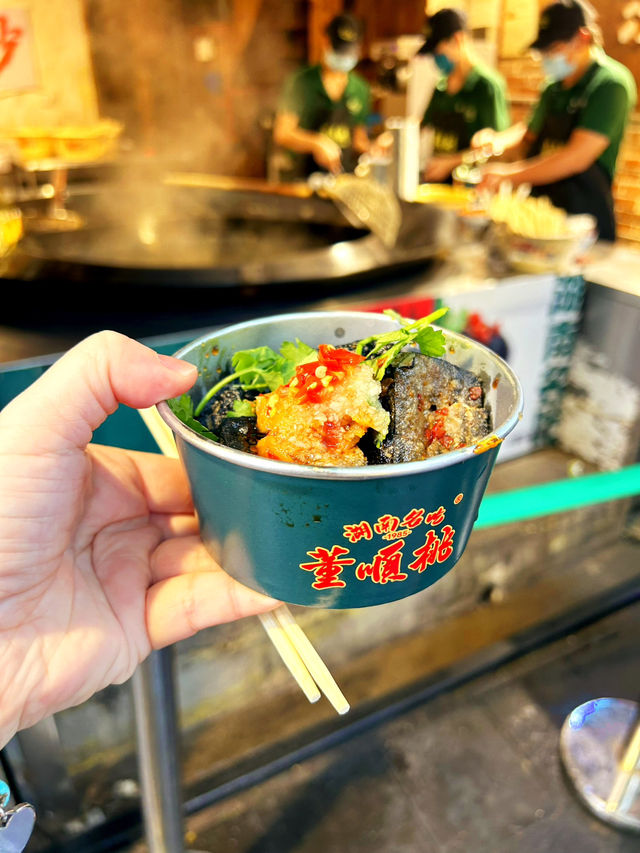 What to Eat at Beijing Road Market in Guangzhou | Trip.com Beijing Road ...