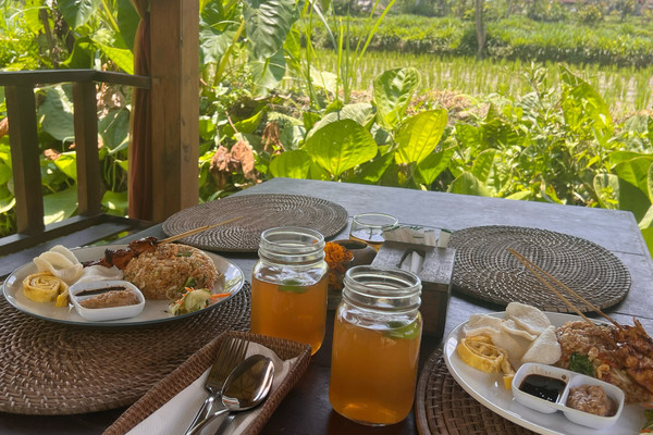 🍽️ 🤔 Bali Bites: Mixed Reviews | Trip.com Bali