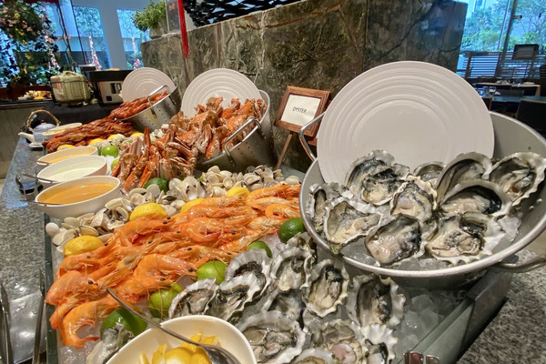 Yummy buffet dinner at Serena Brasserie | Trip.com Kuala Lumpur