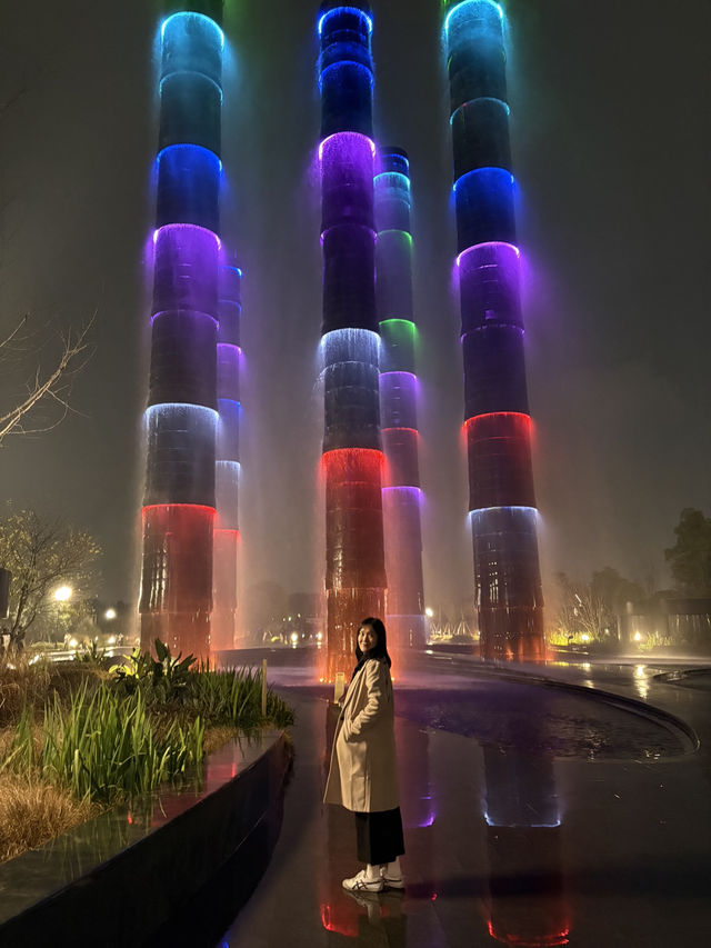 The famous bamboo fountain in panda city! | Trip.com Chengdu