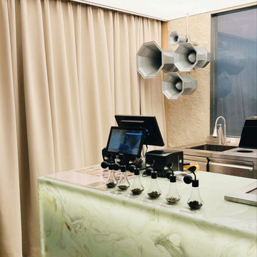 Tranquil Sips at Layr Tea Shop Jakarta｜Trip.com 雅加達