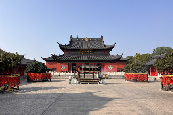 The Year of the Dragon is approaching, come to Zhen Guo Temple to pray ...