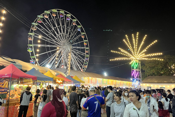 Siam Carnival Funfair สวนสนุกใจกลางเมือง | Trip.com กรุงเทพฯ