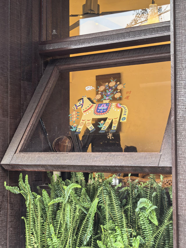 Enjoy peaceful solo travel and gentle views in Dali | Trip.com Dali City