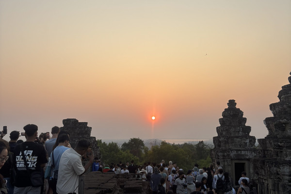 Phnom Bakheng – A Sunset Spectacle Above Angkor | Trip.com Siem Reap