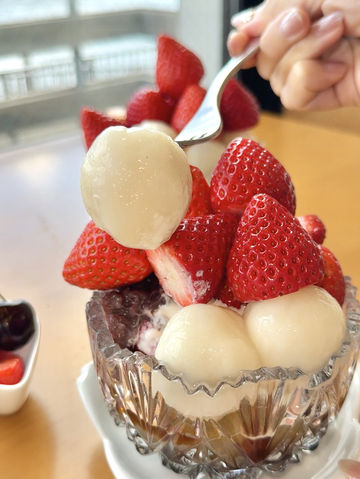 Giant Strawberry Shiratama by the Sumida River View | Trip.com Tokyo