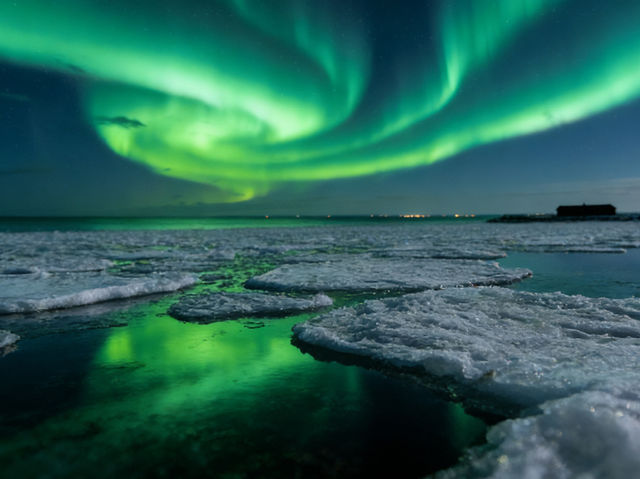 Finland’s Northern Lights: Sleep Under the Aurora in a Glass Igloo ...