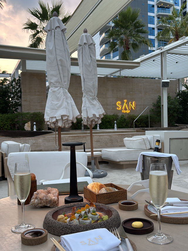 Dubai’s Hottest Beach Hangout: SAN Beach ｜Trip.com 杜拜