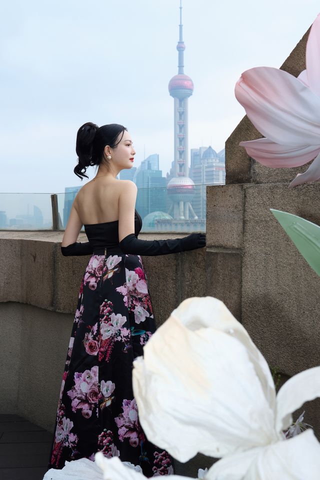 Springtime Peace Hotel, embark on a dreamlike adventure with DIMOO ...