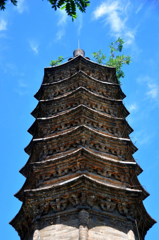 北京小眾秘境周雲端塔：大覺寺旁500年明代古塔探秘｜Trip.com 北京