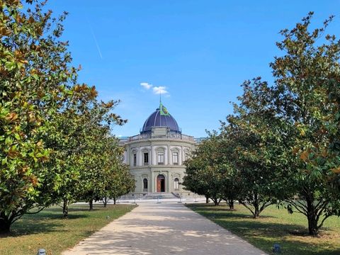 Power, Peace & a Giant Chair: Geneva Highlights | Trip.com Geneva