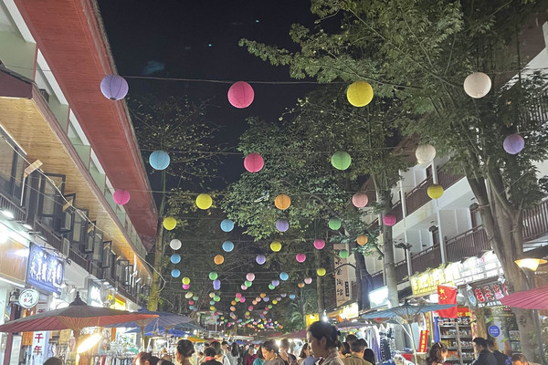 An amazing starlight market you need to visit | Trip.com Jinghong